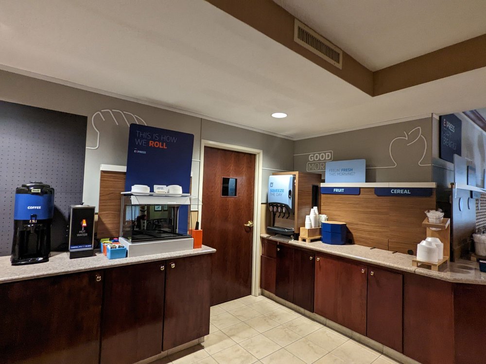 HOLIDAY INN EXPRESS & SUITES SHARON-HERMITAGE - Updated January 2026 ...