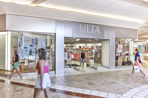 THE MALL OF NEW HAMPSHIRE - Updated November 2024 - 40 Photos & 46 ...