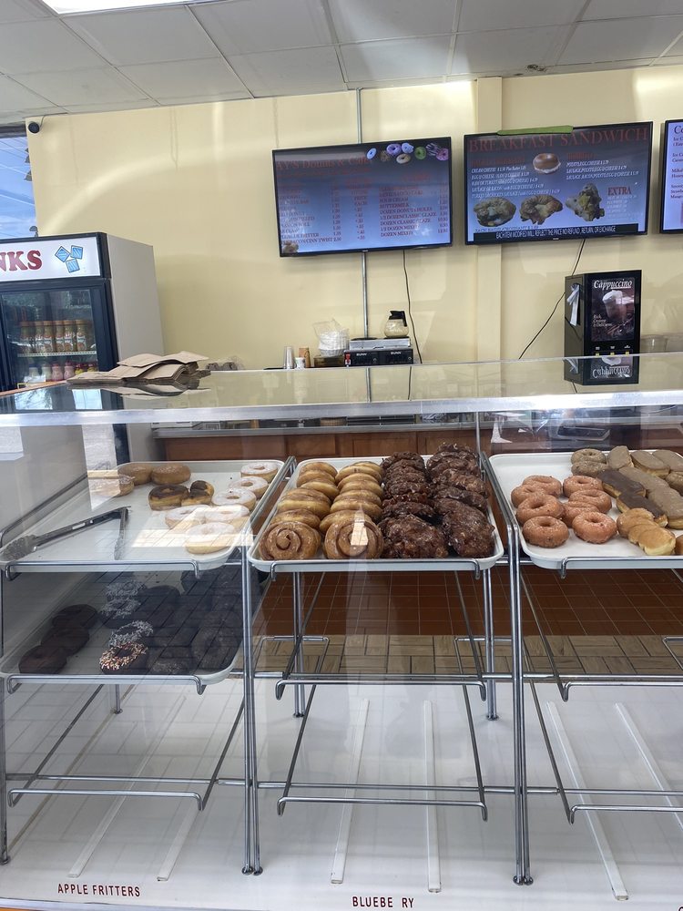 RAY’S DONUTS - Updated June 2025 - 85 Photos & 94 Reviews - 7332 Tara ...