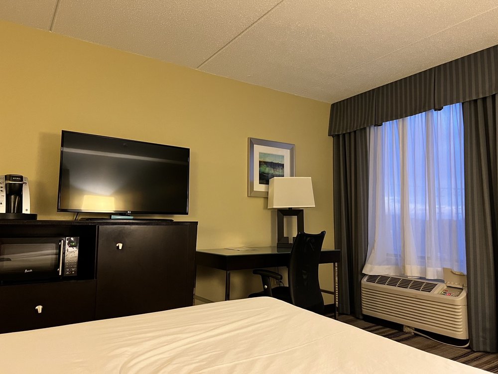 HOLIDAY INN EXPRESS CHICAGO NW - ARLINGTON HEIGHTS - Updated December ...