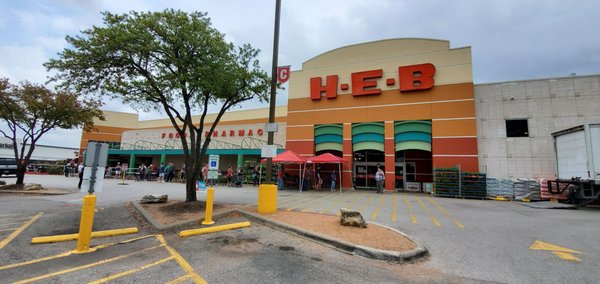 H-E-B - 144 Photos & 154 Reviews - 7015 Village Center Dr, Austin ...
