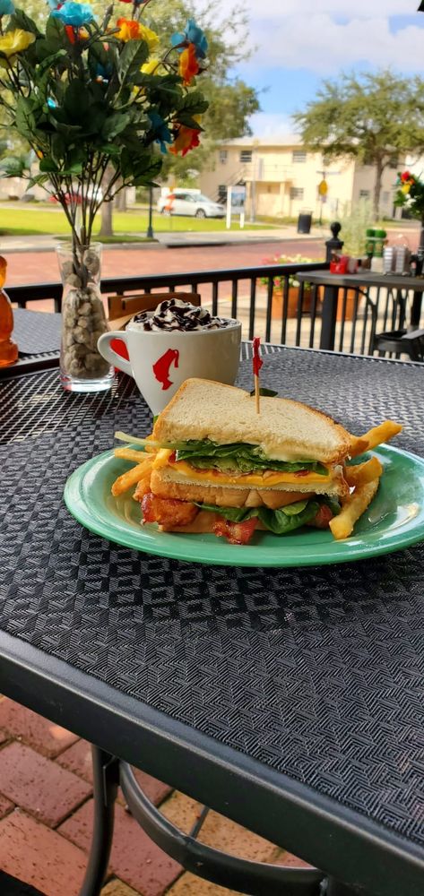 240 ROSE CAFE - 364 Photos & 357 Reviews - 240 N Pennsylvania Ave ...