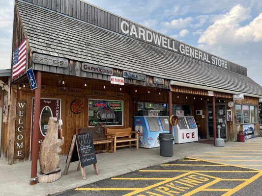 CARDWELL STORE & RV PARK - Updated October 2025 - 35 Photos & 16 ...