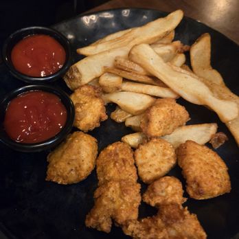 THE CASTLE IRISH PUB AND RESTAURANT - Updated December 2025 - 256 ...