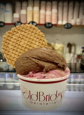 OLD BRIDGE GELETARIA - Updated November 2025 - 46 Photos & 38 Reviews ...