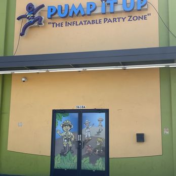 CHARLIE SAFARI - Updated December 2025 - 53 Photos - 3610 S Pine St ...