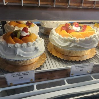 CANDLE LIGHT BAKERY - Updated August 2024 - 1354 Photos & 834 Reviews ...