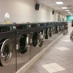 SPLISH SPLASH LAUNDROMAT - 17 Photos & 28 Reviews - 456 Broad St ...