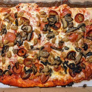 LOCK CITY PIZZA - Updated June 2025 - 22 Photos & 65 Reviews - 379 ...