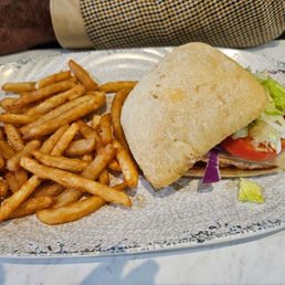 TOASTED KITCHEN & COCKTAILS - Updated October 2025 - 28 Photos & 23 ...