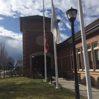 CHICOPEE PUBLIC LIBRARY - Updated December 2025 - 69 Photos - 449 Front ...