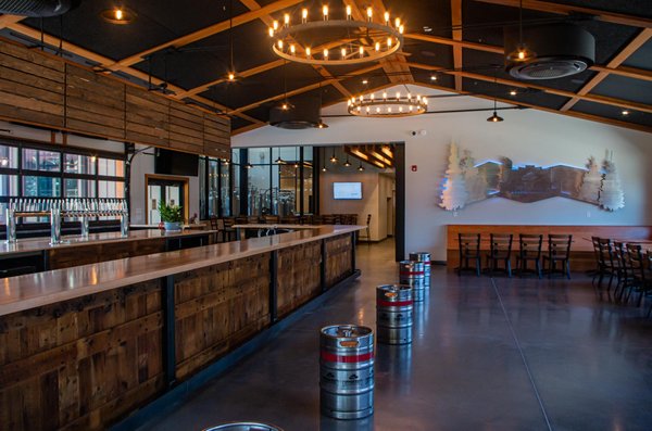 COMMON ROOTS BREWING COMPANY - Updated April 2025 - 160 Photos & 91 ...