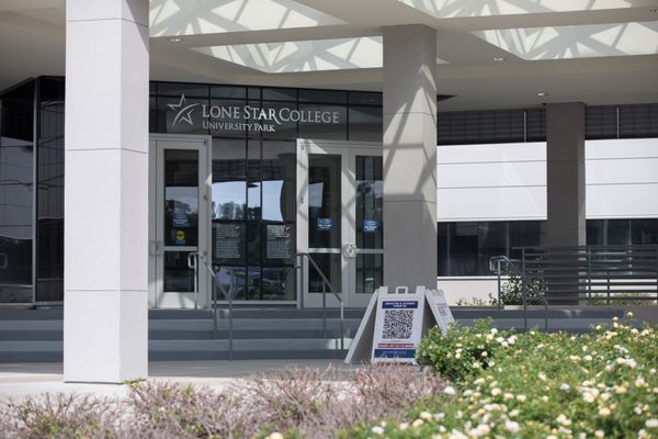 LONE STAR COLLEGE - UNIVERSITY PARK - Updated December 2025 - 15 Photos ...