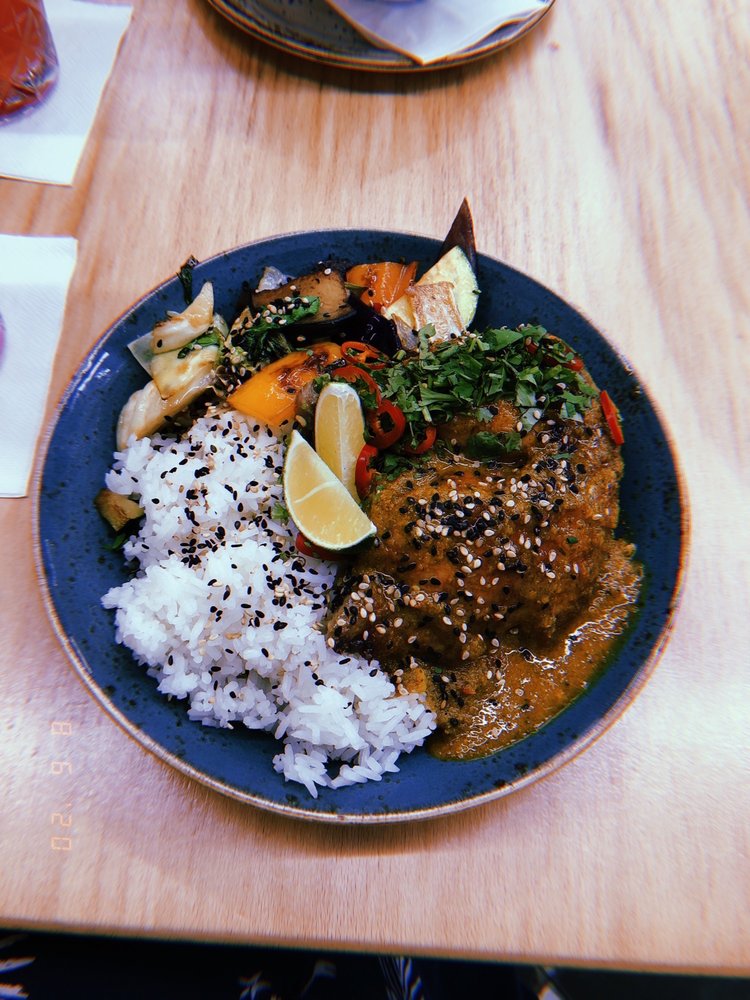 KRO KITCHEN BISTRO & ROTISSERIE - Vinohradská 66, Prahy, Czech Republic ...