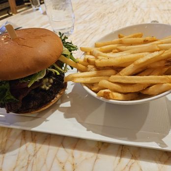 BISCOTTI’S - Updated May 2024 - 923 Photos & 562 Reviews - 2707 S ...