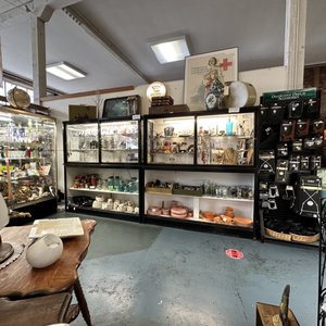 SUMMER COTTAGE ANTIQUES - Updated June 2025 - 52 Photos & 29 Reviews ...