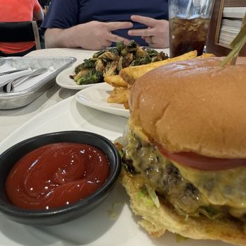 SALT SMOKEHOUSE - Updated August 2025 - 95 Photos & 68 Reviews - 1300 ...