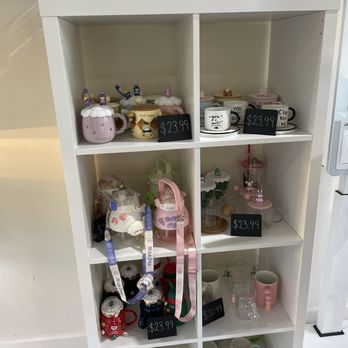 SUGAR PAWS TEA - Updated July 2024 - 264 Photos & 59 Reviews - 5950 ...