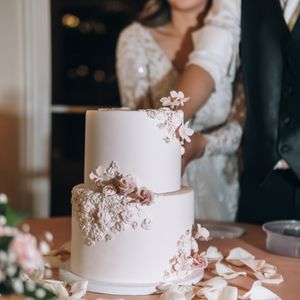 GUZEL CAKES - Updated June 2025 - 78 Photos & 33 Reviews - 7613 Katy ...