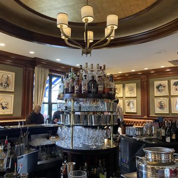 ROUND ROBIN BAR - Updated February 2025 - 223 Photos & 211 Reviews ...