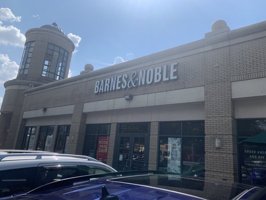BARNES & NOBLE BOOKSELLERS - Updated July 2025 - 37 Photos & 45 Reviews ...