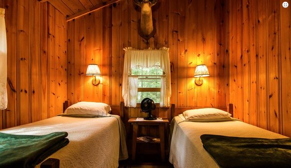 WHEATON’S LODGE - Updated April 2026 - 36 Photos - 22 Grove Rd, Forest ...