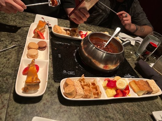 THE MELTING POT - 309 Photos & 267 Reviews - 4014 Townsfair Way ...