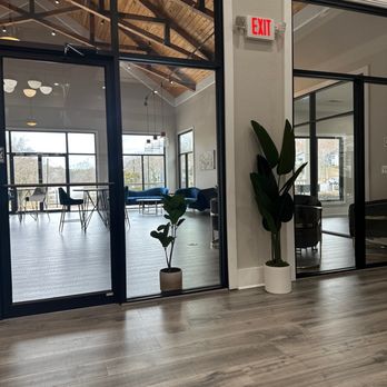 EDGEWATER AT SANDY SPRINGS APARTMENTS - Updated December 2025 - 73 ...