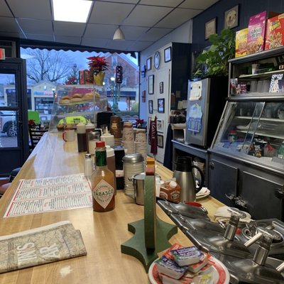 THE RED MAPLE - Updated September 2025 - 37 Photos & 62 Reviews - 328 ...