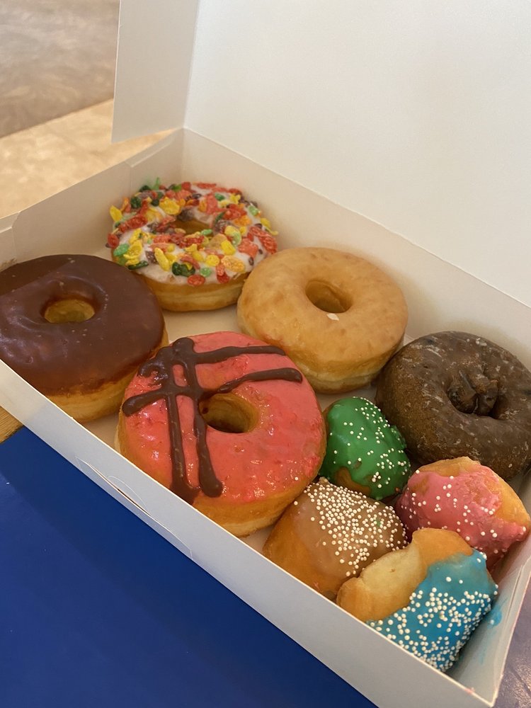 DAILY DONUTS PARADISE - Updated May 2025 - 25 Photos - 3238 W Hwy 114 ...