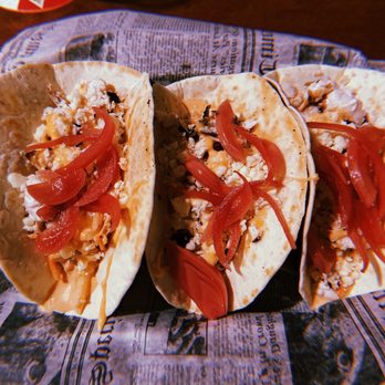 THE HOWLING ROOSTER - Updated July 2024 - 446 Photos & 331 Reviews ...