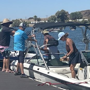 ROADRUNNER RESORT FLOATING DOCK BAR - Updated April 2025 - 50 Photos ...