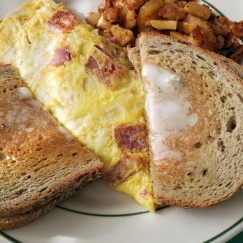 QUAKER DINER - Updated September 2025 - 136 Photos & 159 Reviews - 319 ...