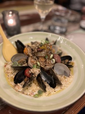 COMMON RESTAURANT - Updated August 2024 - 1417 Photos & 827 Reviews ...