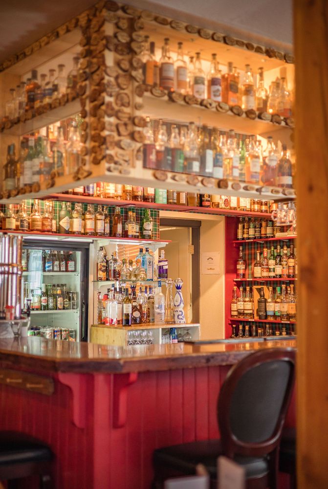 THE WELLS HOTEL - Updated June 2024 - 15 Photos - 2341 Pooley Street ...