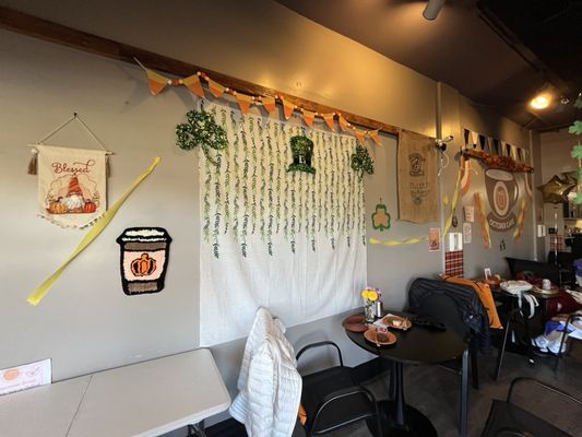 OCTOBER CAFE - Updated October 2025 - 129 Photos & 107 Reviews - 6046 N ...