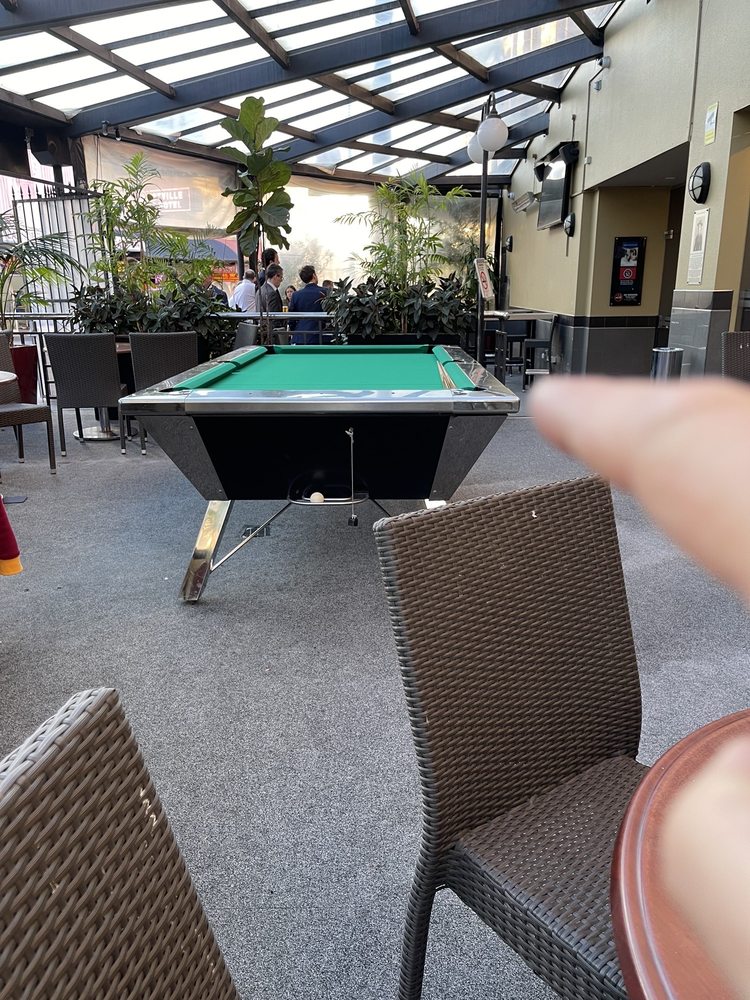 HURSTVILLE RITZ HOTEL - Updated December 2025 - 31 Photos - 350 Forest ...