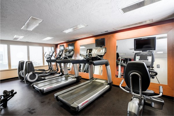 RUBY RIVER HOTEL - Updated August 2025 - 64 Photos & 78 Reviews - 700 N ...