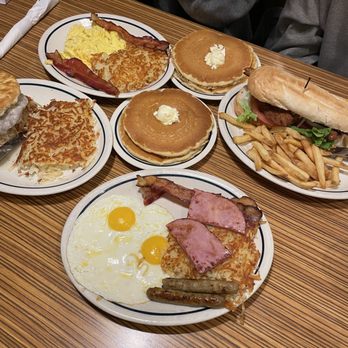 IHOP - Updated December 2025 - 229 Photos & 326 Reviews - 950 E Madison ...