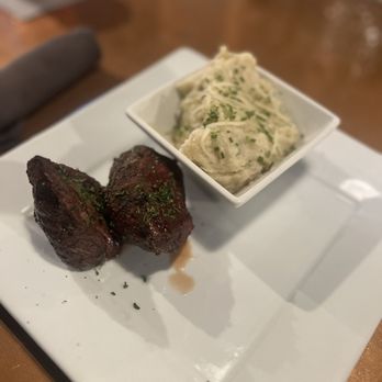 WHISKEY ROCKS - Updated April 2025 - 10 Photos & 35 Reviews - 4 Airport ...