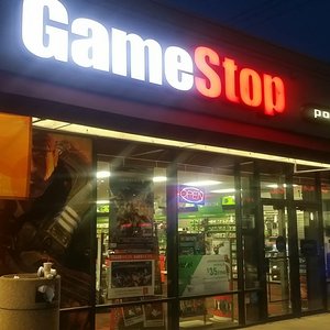 GAMESTOP - Updated 05/2025 - 10 Photos & 13 Reviews - 2929 W Addison St ...