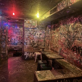 CLOCKWORK BAR - Updated December 2025 - 99 Photos & 104 Reviews - 21 ...