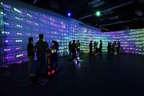 GAME OF 1000 BOXES - 35 Photos & 25 Reviews - 248 W 37th St, New York ...