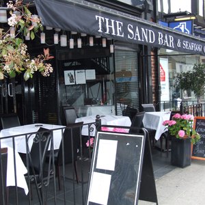 BRETTINGTONS - 79 High Street, Rochester, Kent, United Kingdom - Wine ...