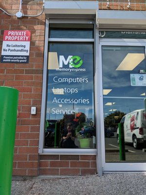 MEMORY EXPRESS COMPUTERS - VICTORIA - Updated January 2026 - 11 Photos ...