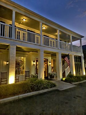 CLARK’S INN AND RESTAURANT - Updated December 2025 - 231 Photos & 329 ...