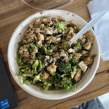 ATLAS CHICKEN - Updated July 2025 - 51 Photos & 44 Reviews - 1048 W ...