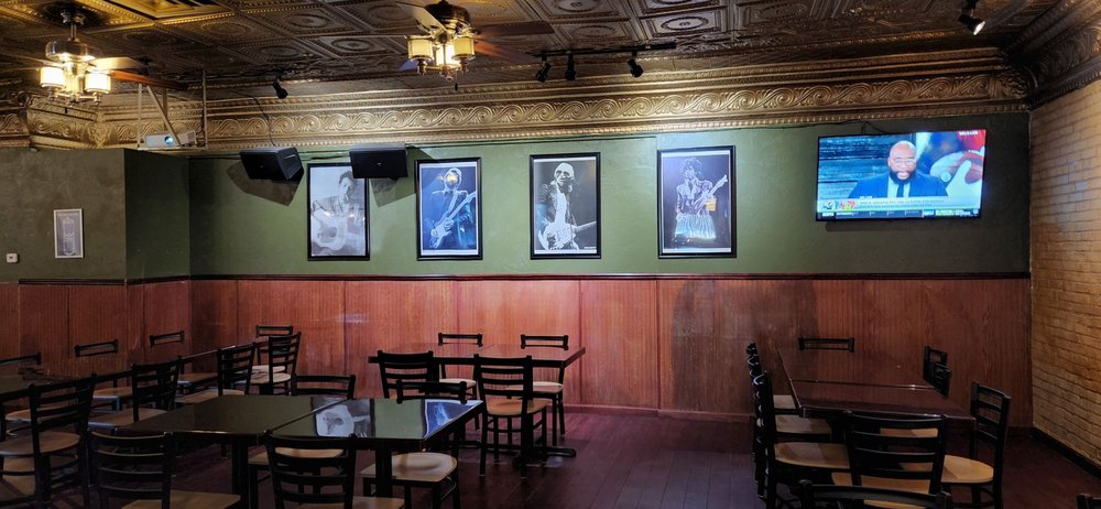 RETRO ROCKS - 16 Photos & 16 Reviews - 708 Saginaw St, Bay City ...