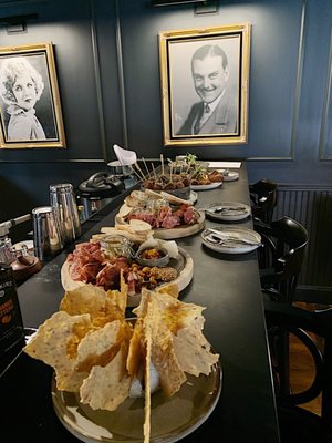 THE PREWITT - Updated December 2025 - 344 Photos & 184 Reviews - 121 W ...