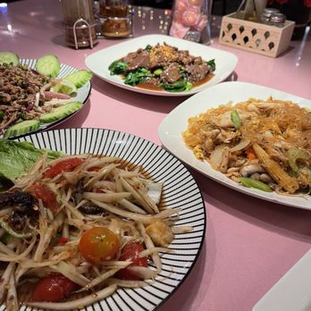 HUG BAAN THAI - Updated April 2025 - 135 Photos & 53 Reviews - 2751 14 ...